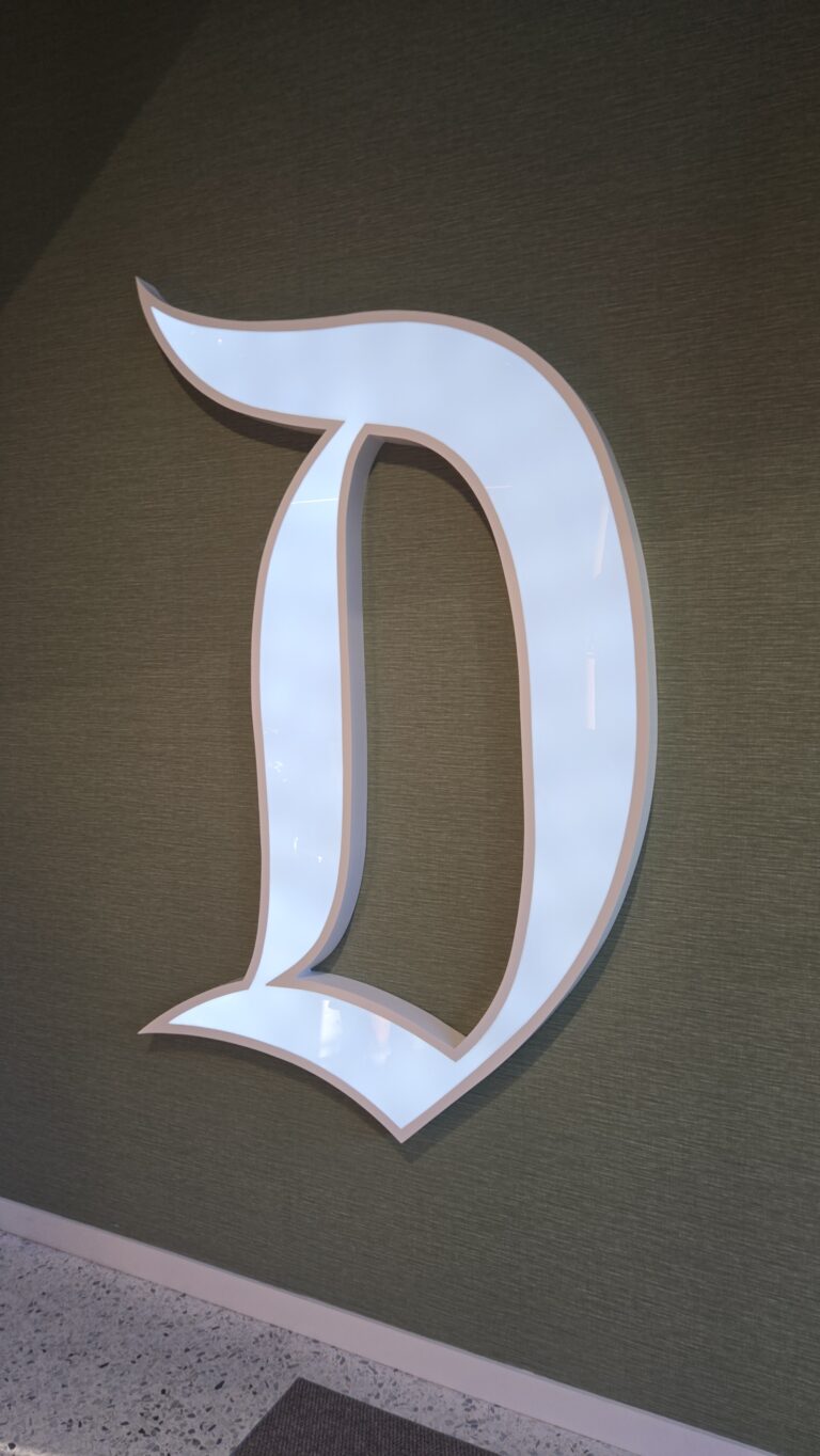 The D-Lander Shop in Downtown Disney - Disney Dooney and Bourke Guide